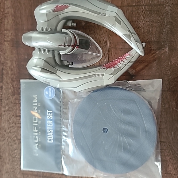 Loot Crate | Other | New Loot Crate Lot Of Pacific Rim Coaster Set And ...